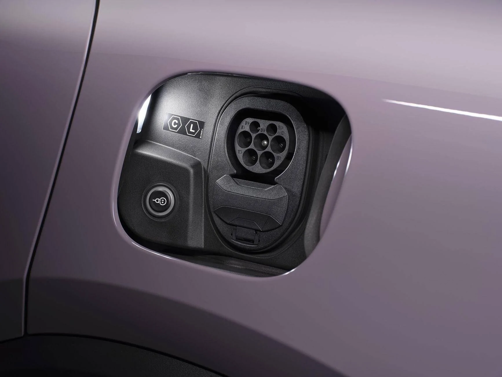 Powered Charge Port Door - Be Careful | Macan EV Forum, News, Info ...