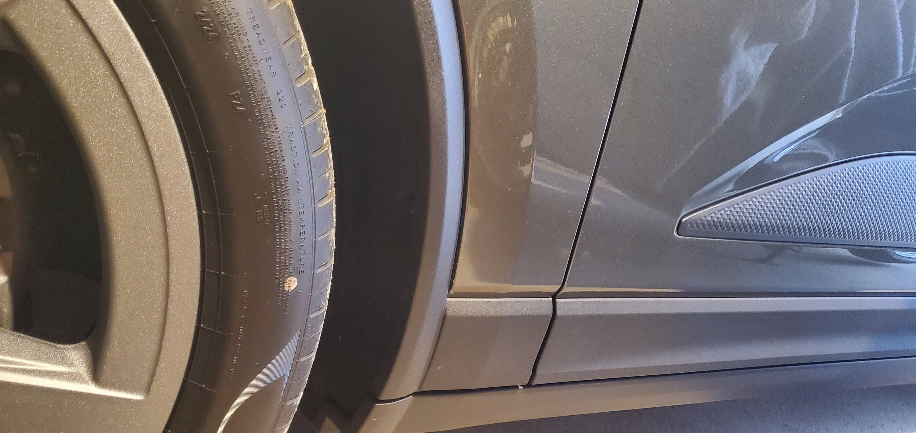 Textured side cladding | Macan EV Forum, News, Info - MacanEVowners