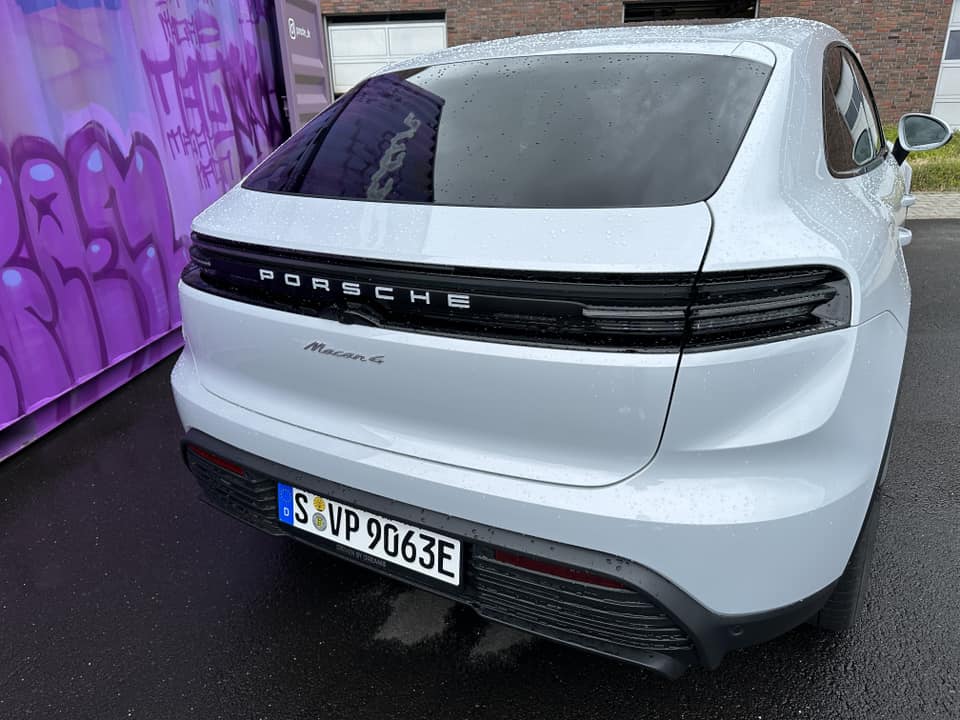 ICE GREY Macan EV Photos Thread | Page 2 | Macan EV Forum, News, Info ...
