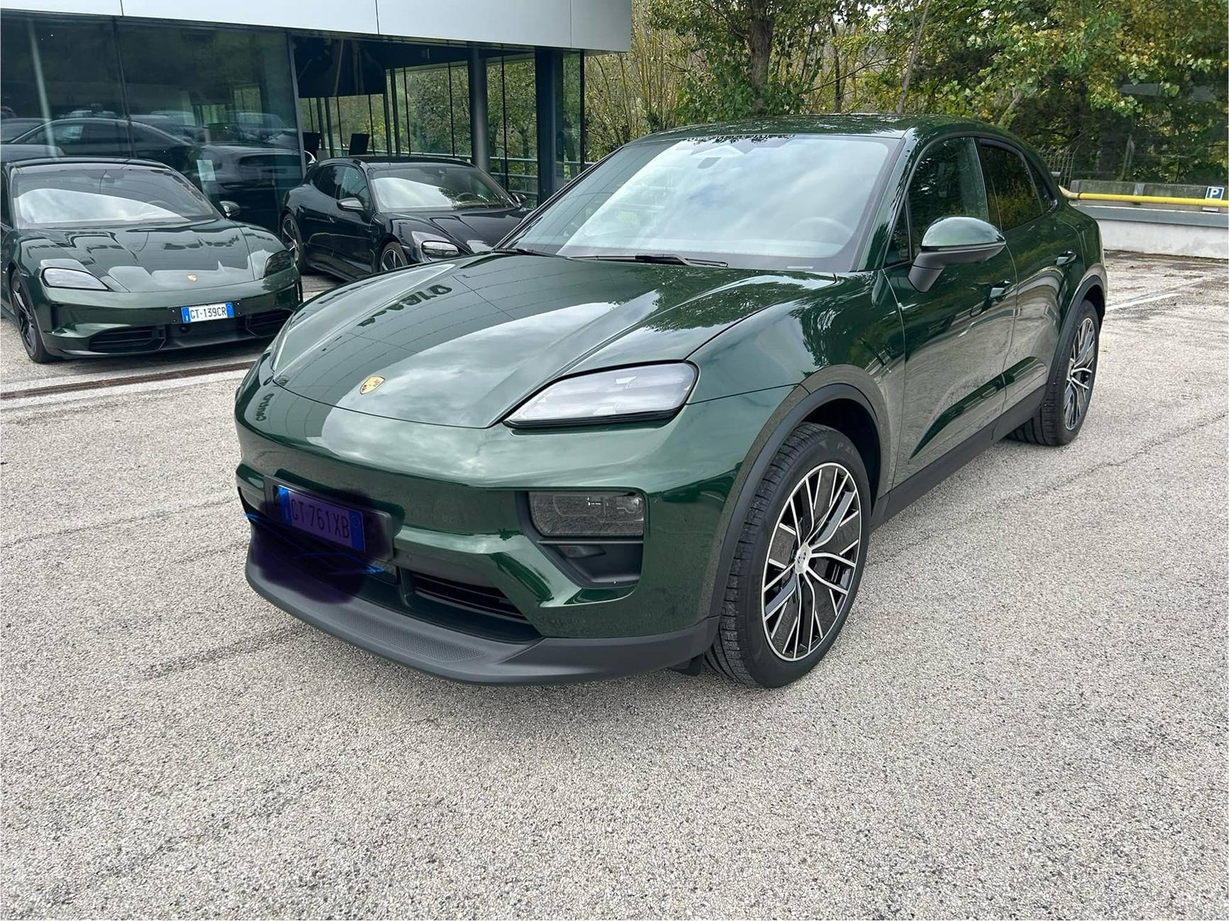 OAK GREEN Macan EV Photos Thread | Page 2 | Macan EV Forum, News, Info ...