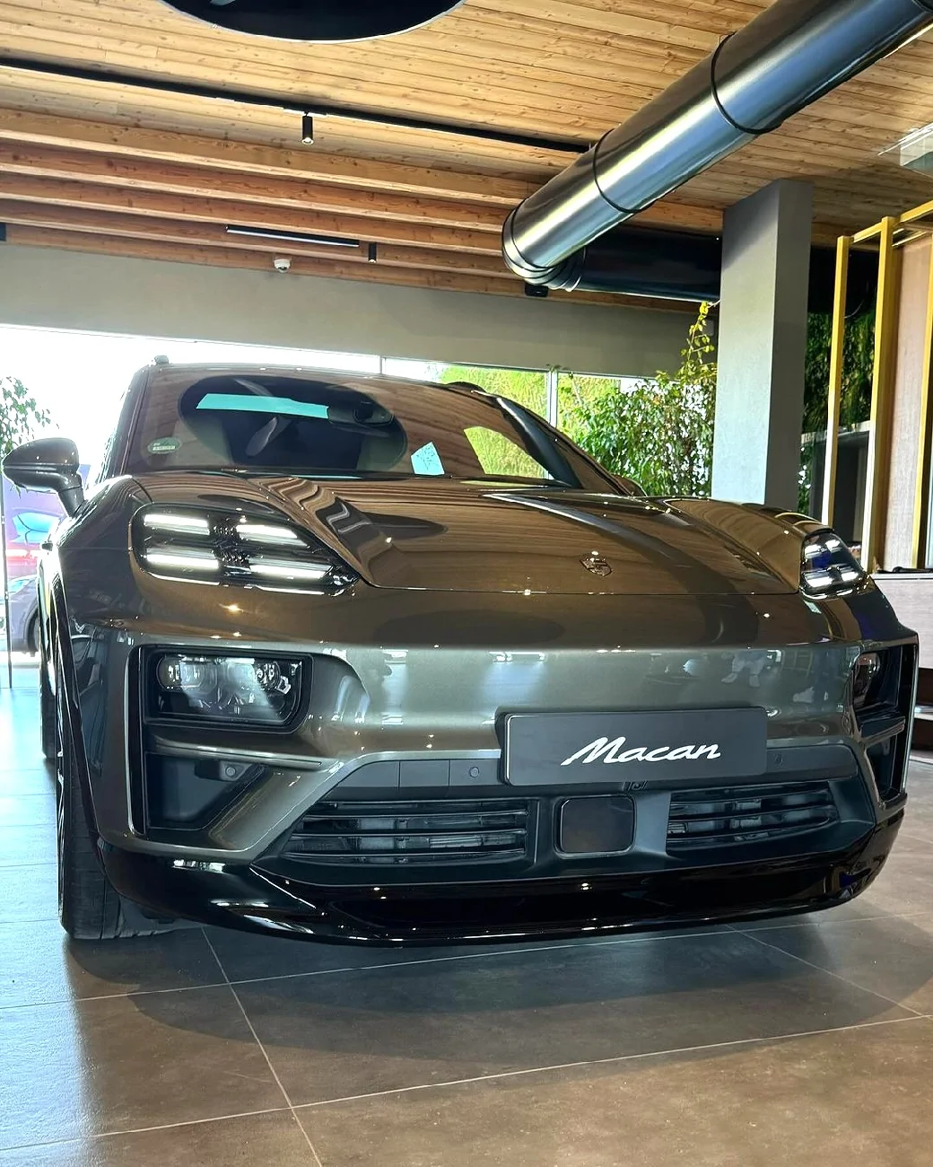 AVENTURINE GREEN Macan EV Photos Thread | Macan EV Forum, News, Info ...