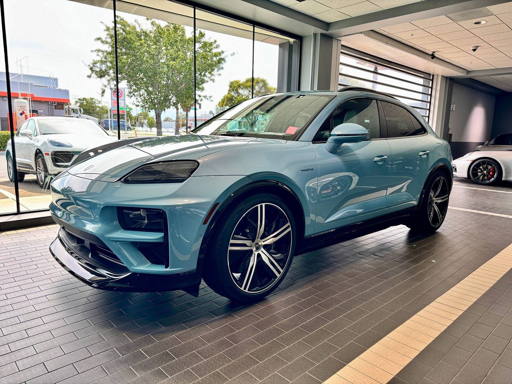 FROZEN BLUE Macan EV Photos Thread | Macan EV Forum, News, Info ...
