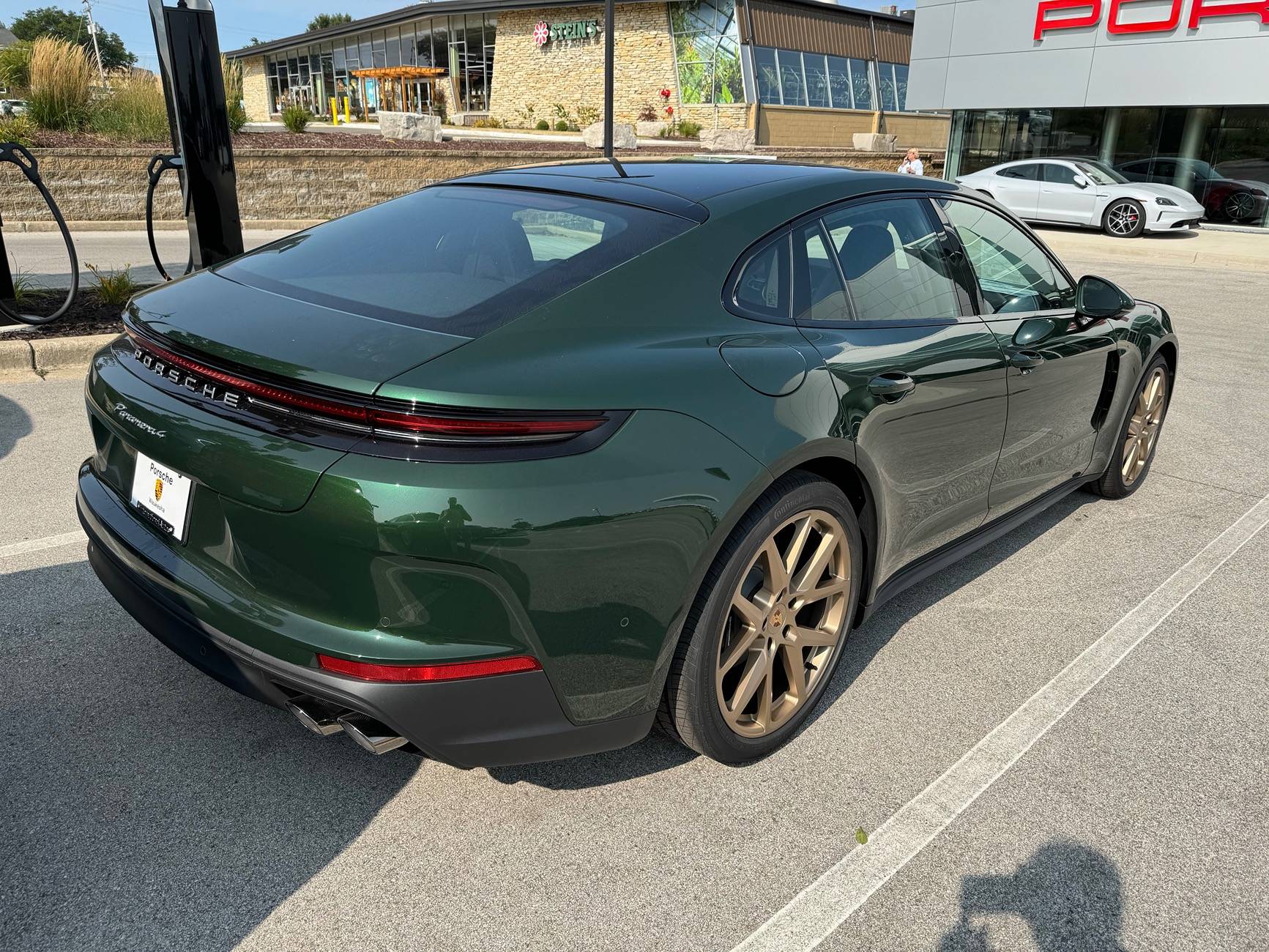 OAK GREEN Macan EV Photos Thread | Page 2 | Macan EV Forum, News, Info ...