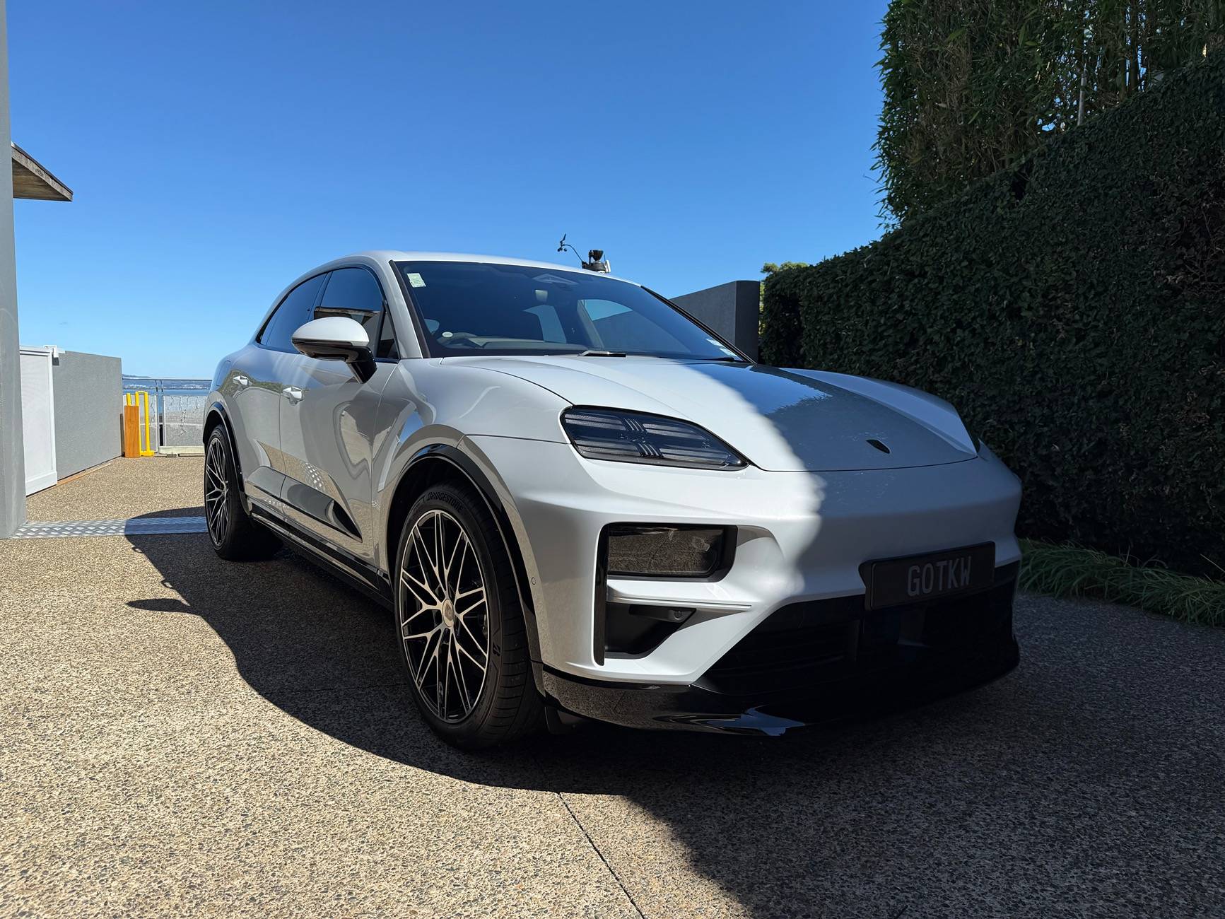 ICE GREY Macan EV Photos Thread | Page 8 | Macan EV Forum, News, Info ...
