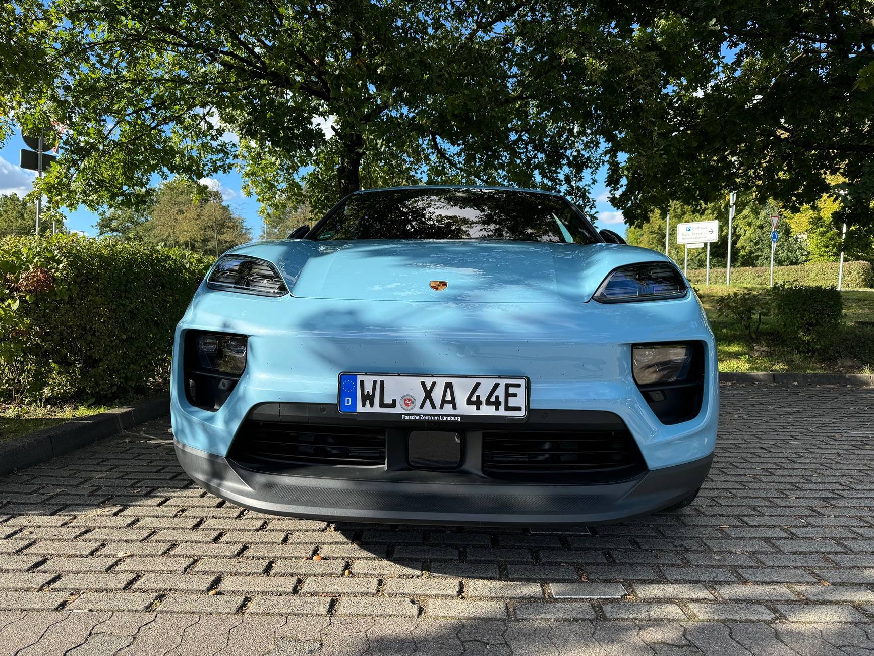 FROZEN BLUE Macan EV Photos Thread | Macan EV Forum, News, Info ...