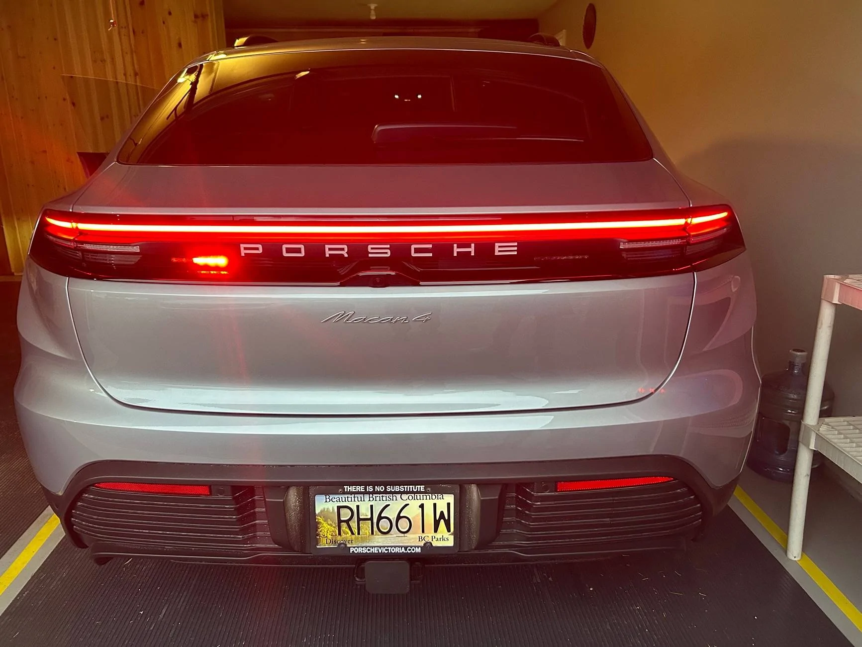 Rear fog lights | Macan EV Forum, News, Info - MacanEVowners