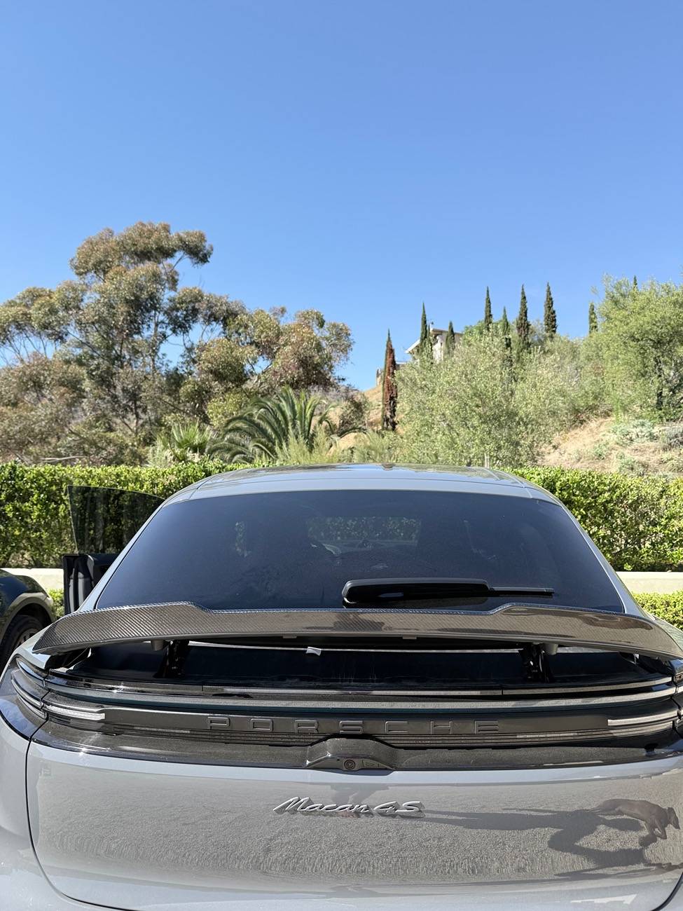 Carbon fiber spoiler / lip installed | Macan EV Forum, News, Info ...