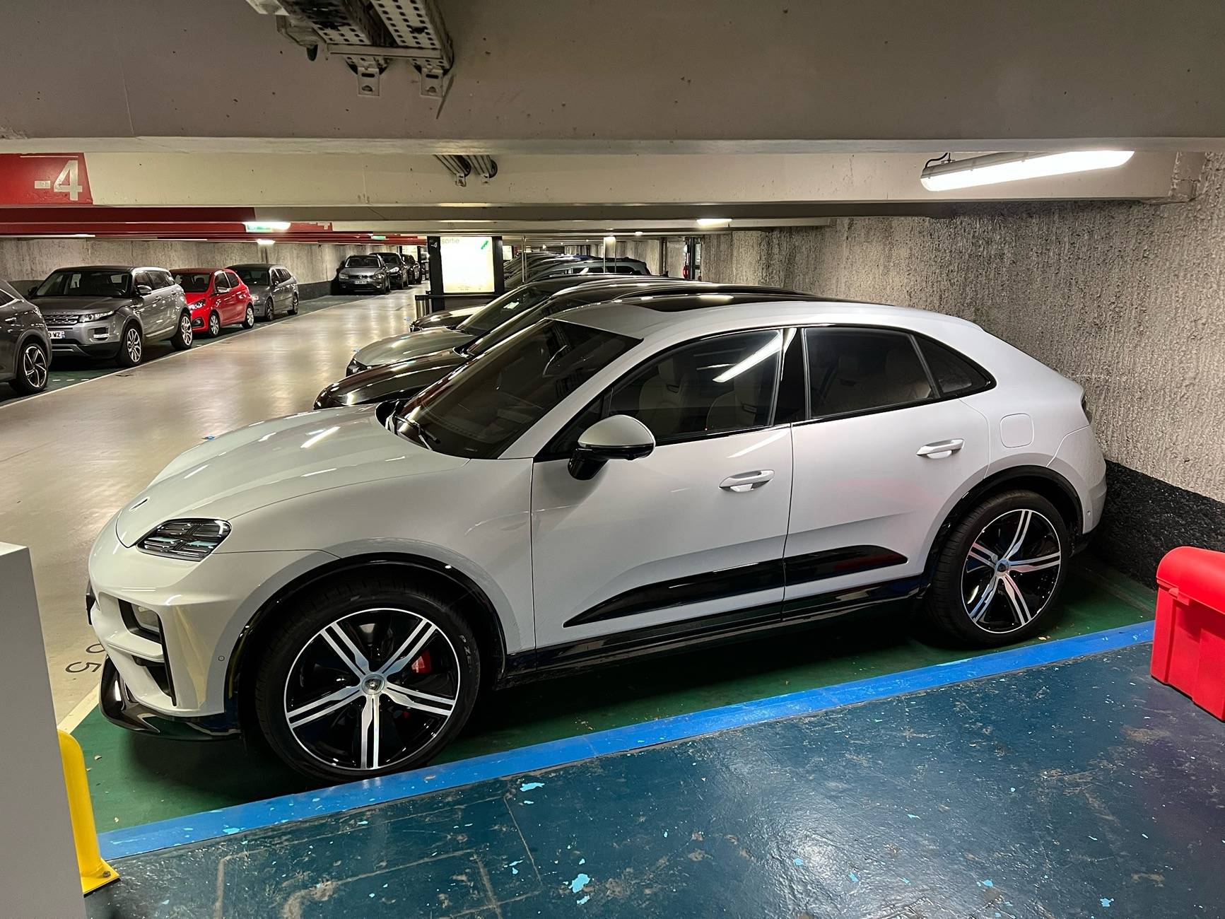 Macan EV Turbo Ice Gray Delivered and WOW 🤩 | Macan EV Forum, News ...