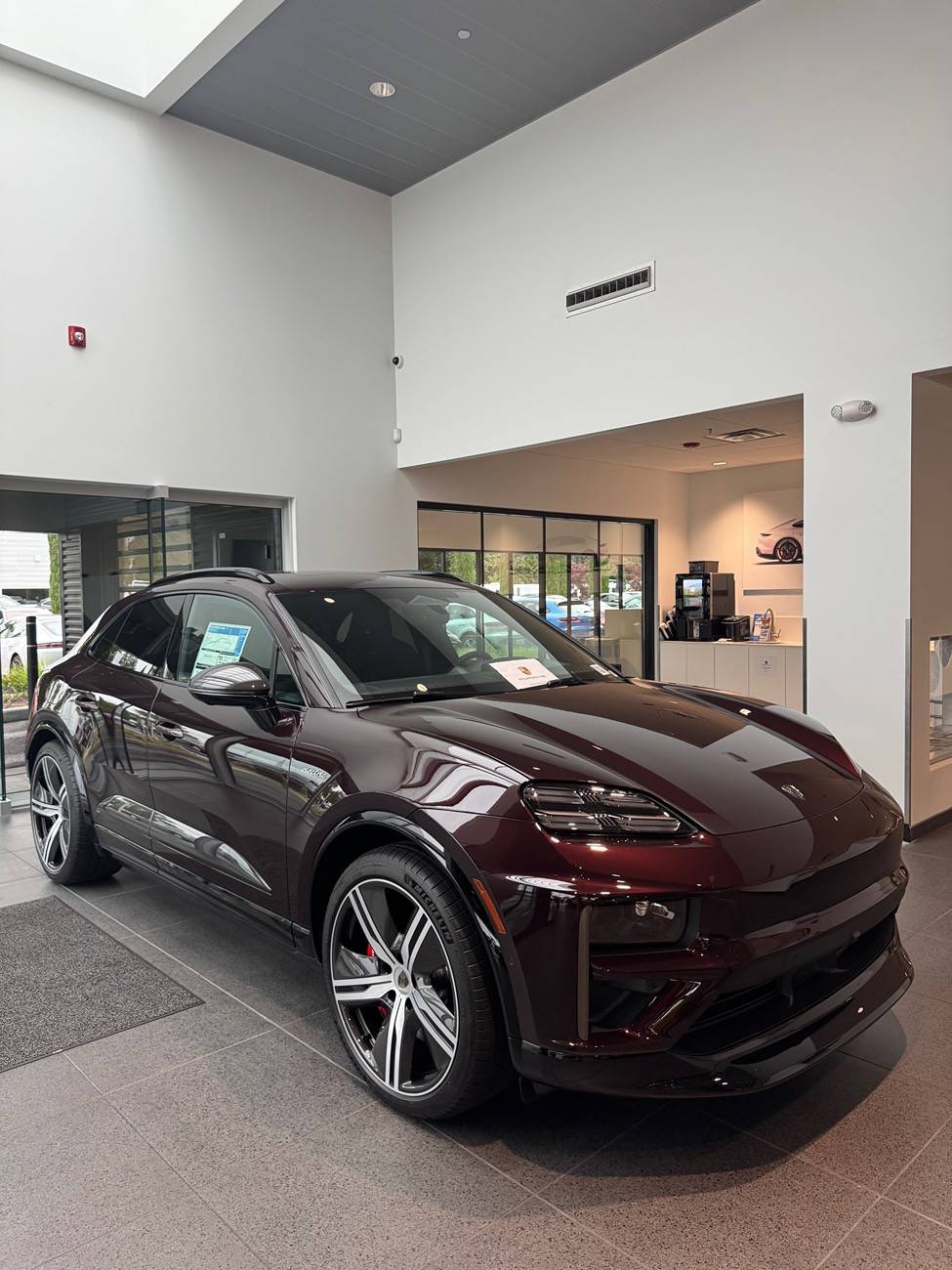 Photos: Carbon Fiber Wheels / Side Blades on Macan EV in Copper Ruby ...