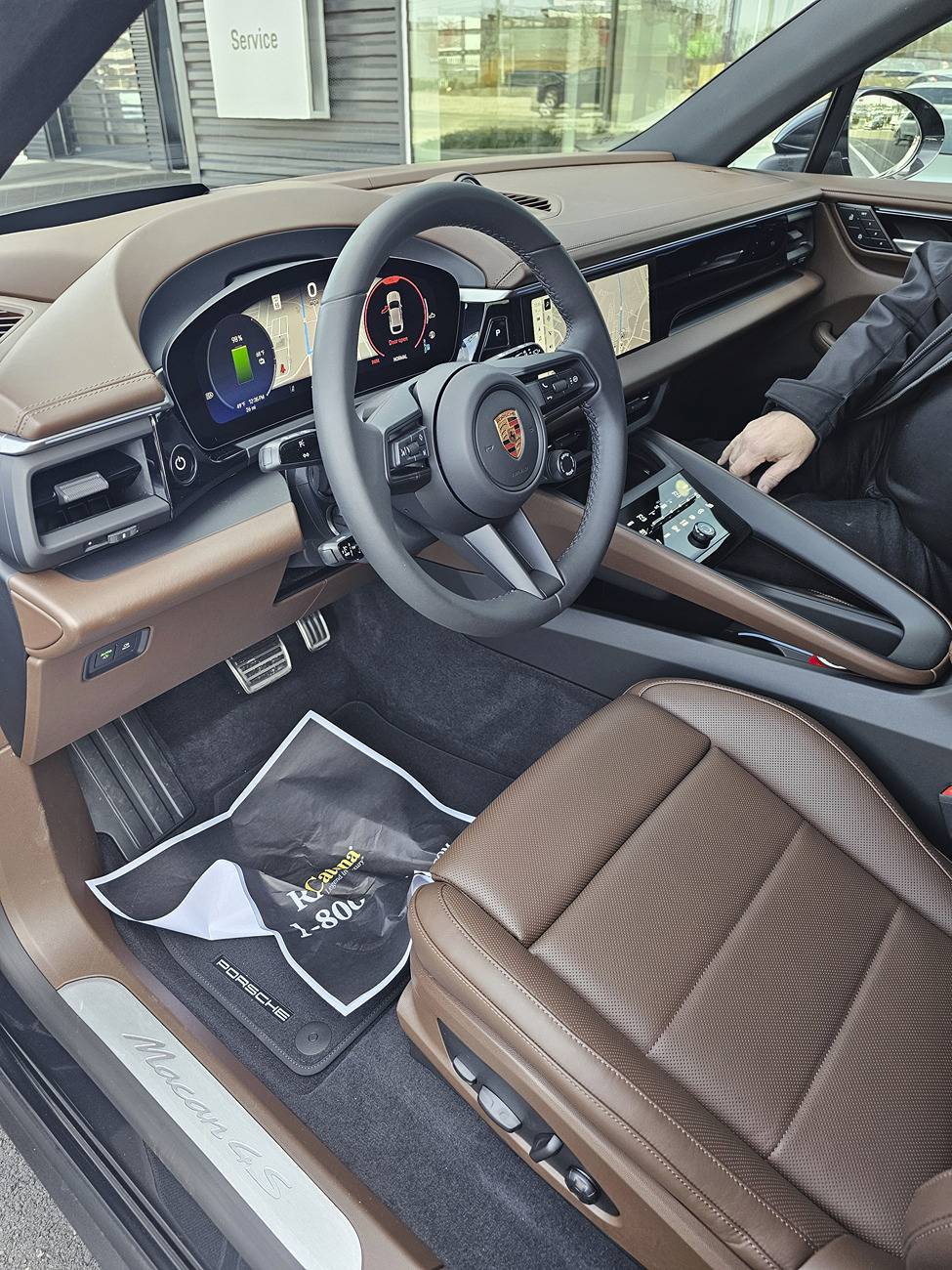 🎨 Interior: TRUFFLE BROWN Photos | Macan EV Forum, News, Info ...