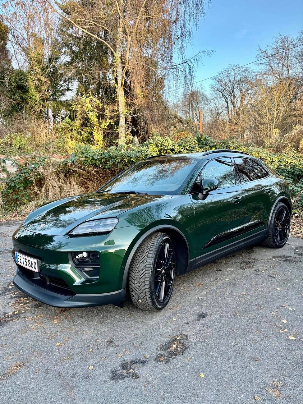 OAK GREEN Macan EV Photos Thread | Page 3 | Macan EV Forum, News, Info ...