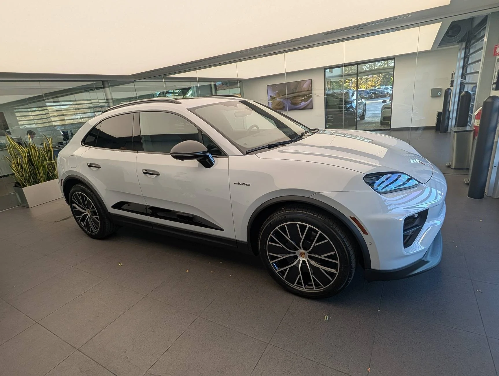 ICE GREY Macan EV Photos Thread | Page 5 | Macan EV Forum, News, Info ...