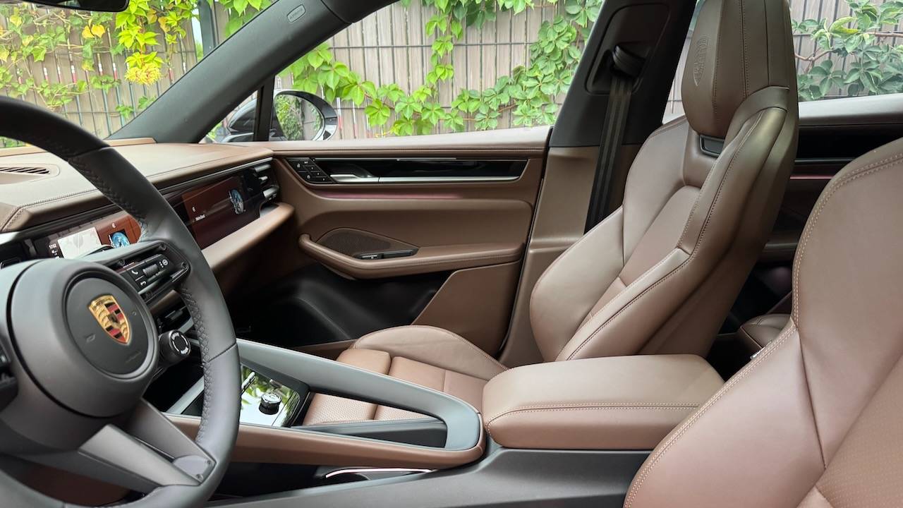 🎨 Interior: TRUFFLE BROWN Photos | Macan EV Forum, News, Info ...