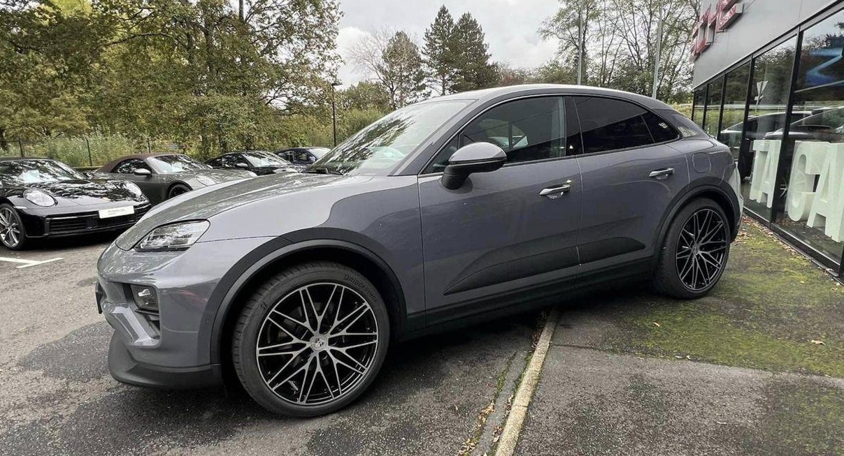 SLATE GREY NEO Macan EV Photos Thread | Page 2 | Macan EV Forum, News ...